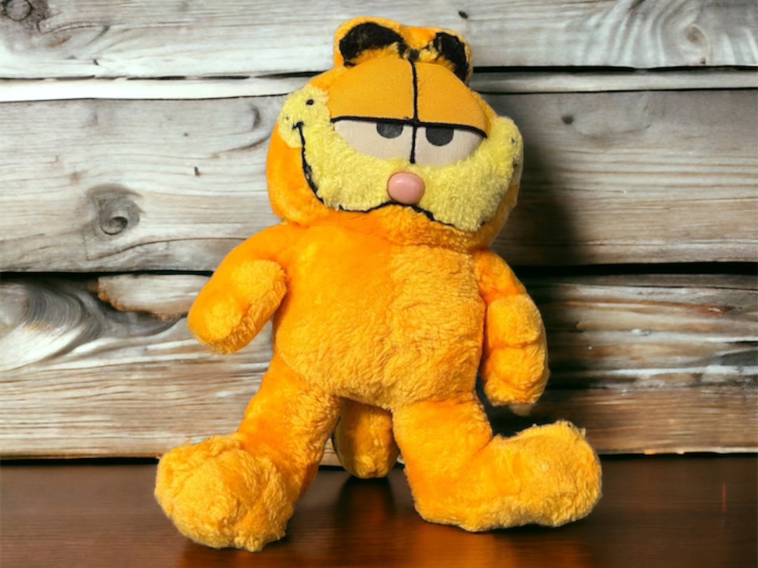 Garfield Stuffed Toy Vintage Garfield Plush - 11” Play-by-play Stuffed ...