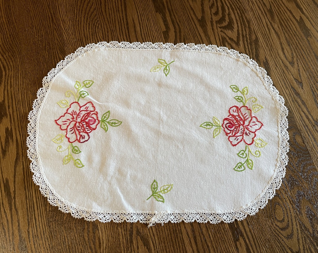 Vintage Embroidered Red Roses Oval Table Topper With Lace Edging - Etsy