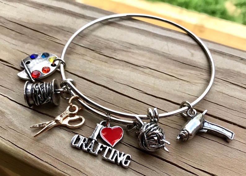 I LOVE CRAFTING, Crafting Makes Everything Better, Gift for Crafty ...