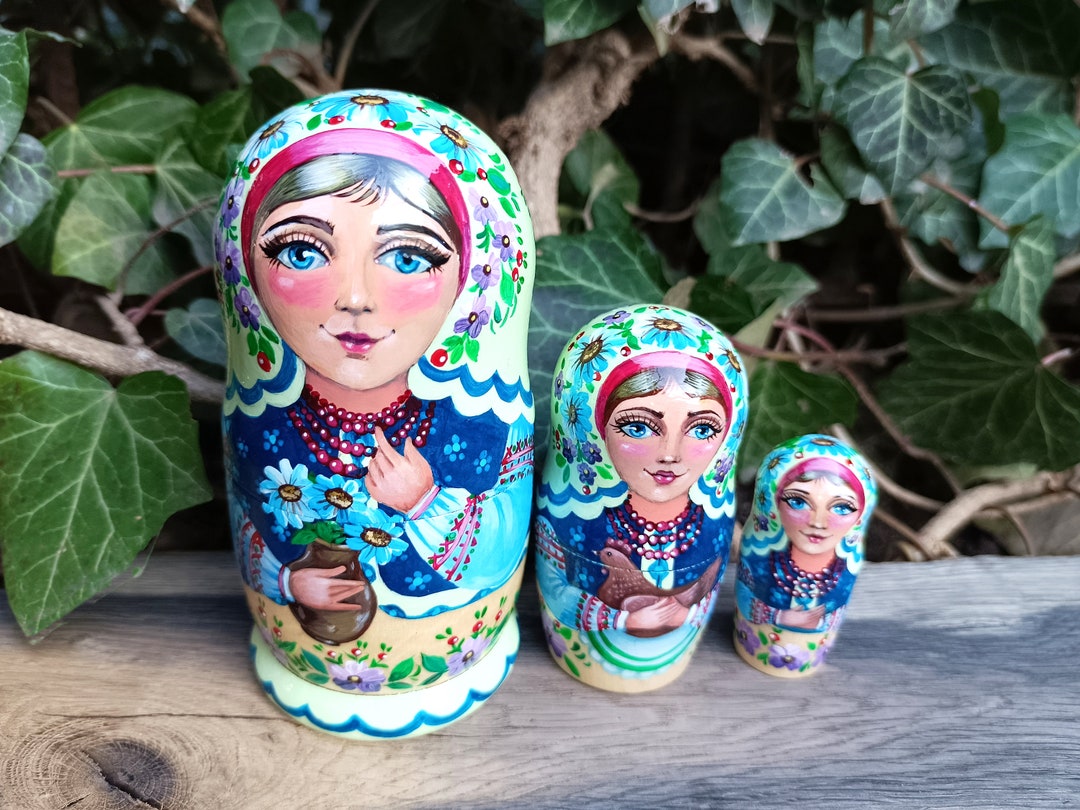 Ukrainian Nesting Doll Girl With Daisies Matryoshka Doll Ukrainian
