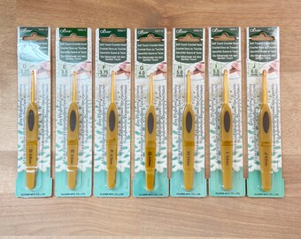 CLOVER Amour Crochet Hook Set 10 Sizes Comfort Grips 3672 - Etsy