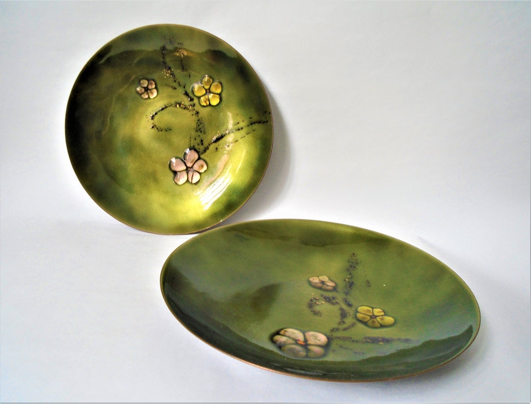 Two Bovano of Cheshire Connecticut Bowls/plates, Beautiful Olive Green ...