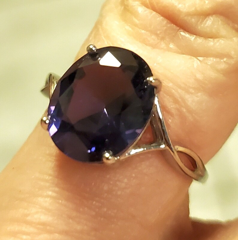 Alexandrite Color-change Twist Ring See Video for Colors - Etsy