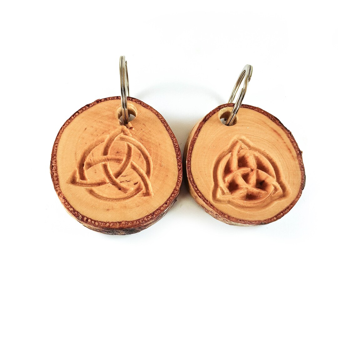 Celtic Triquetra Wood Key Chain, Personalized Wood Slices, Custom-made ...