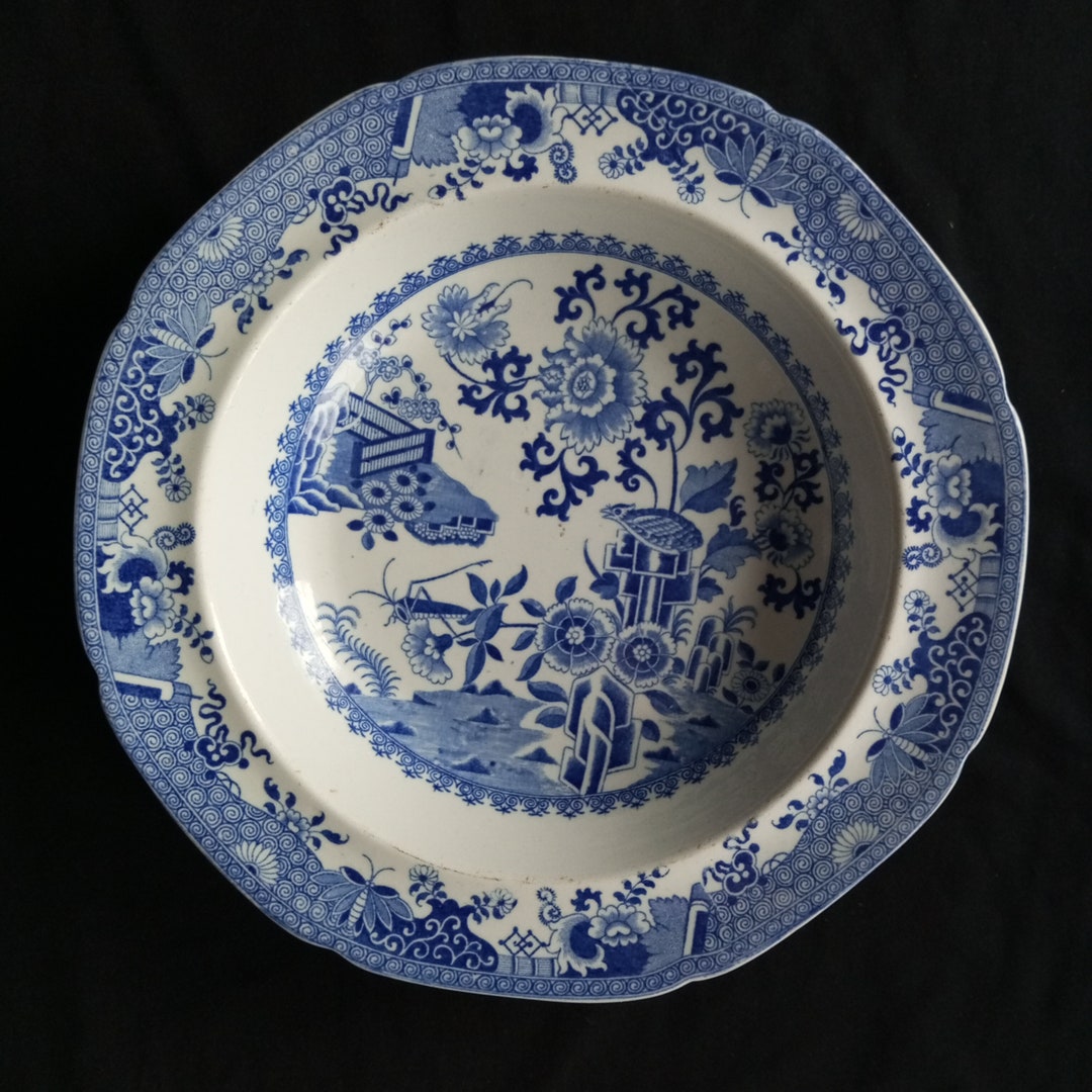 Rare Spode 'grasshopper' Pattern Soup Plate With 'group' Pattern Border ...