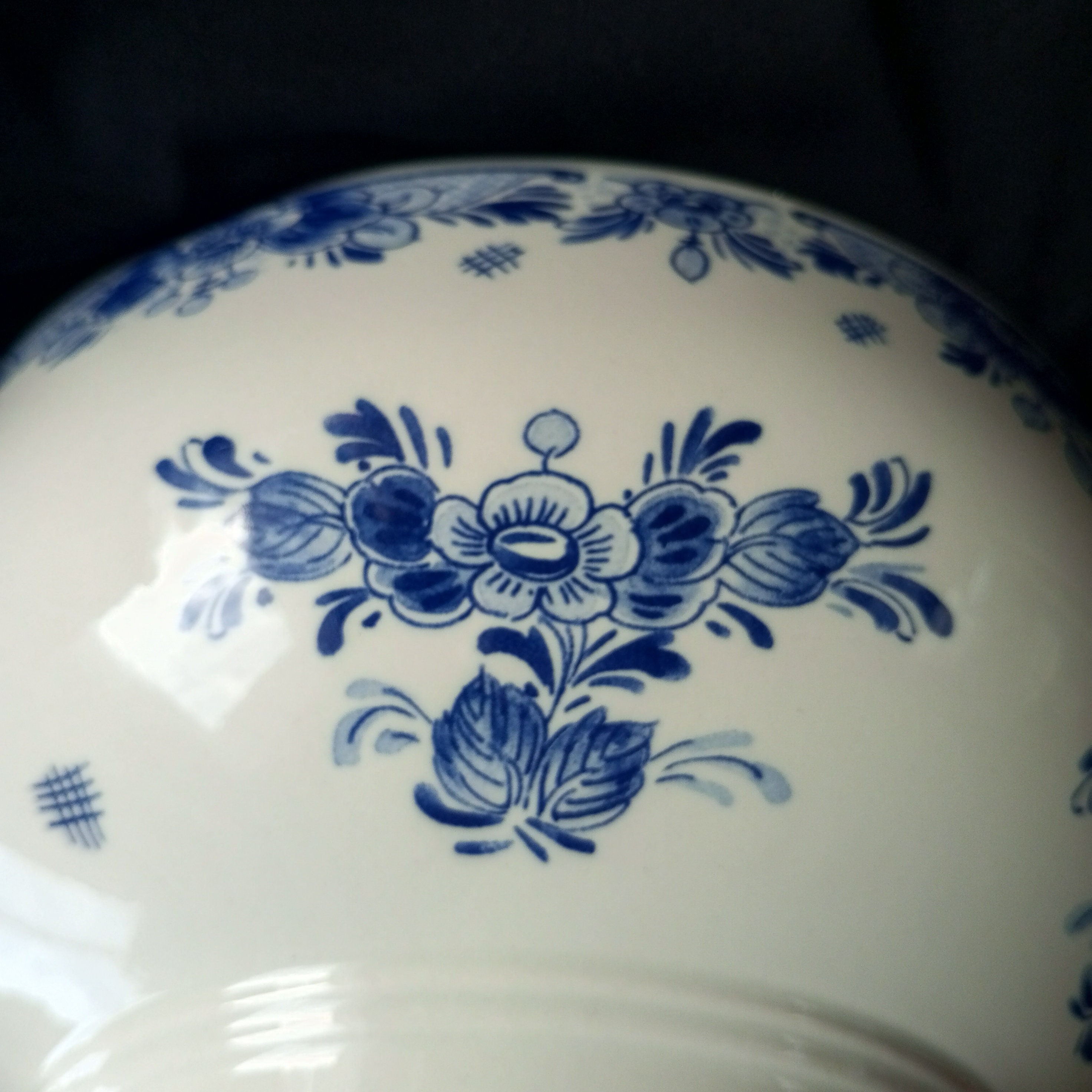 Royal Delft Blue and White Floral Bowl/delft Blue Pottery Décor of Flowers Regina/royal Delft ...