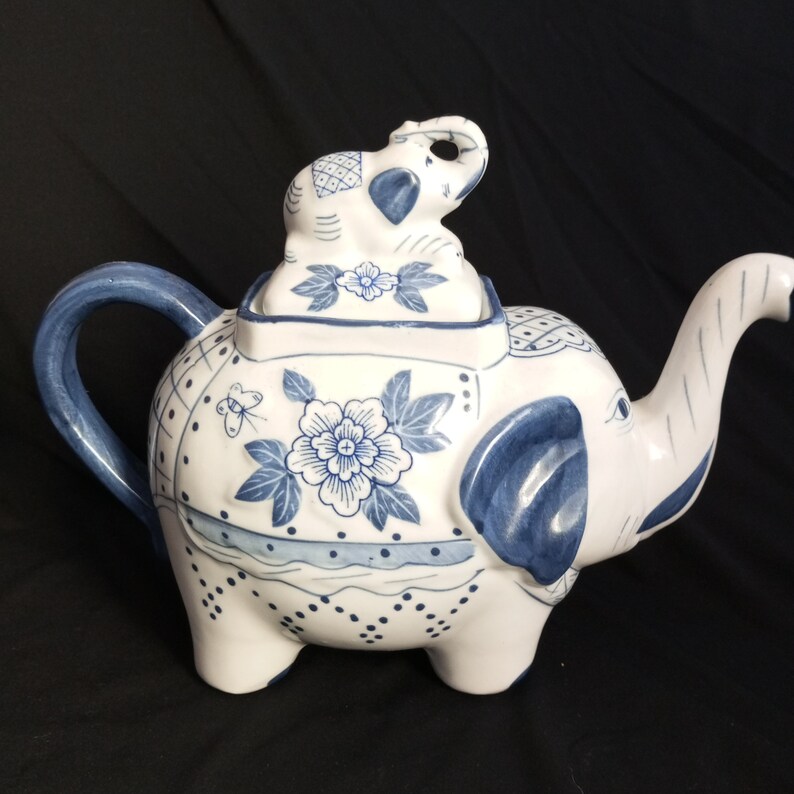 Blue Willow China Small Elephant Pattern Vintage Tea Pot With Lid - Etsy