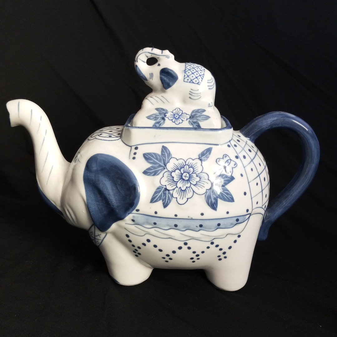 Blue Willow China Small Elephant Pattern Vintage Tea Pot With Lid - Etsy