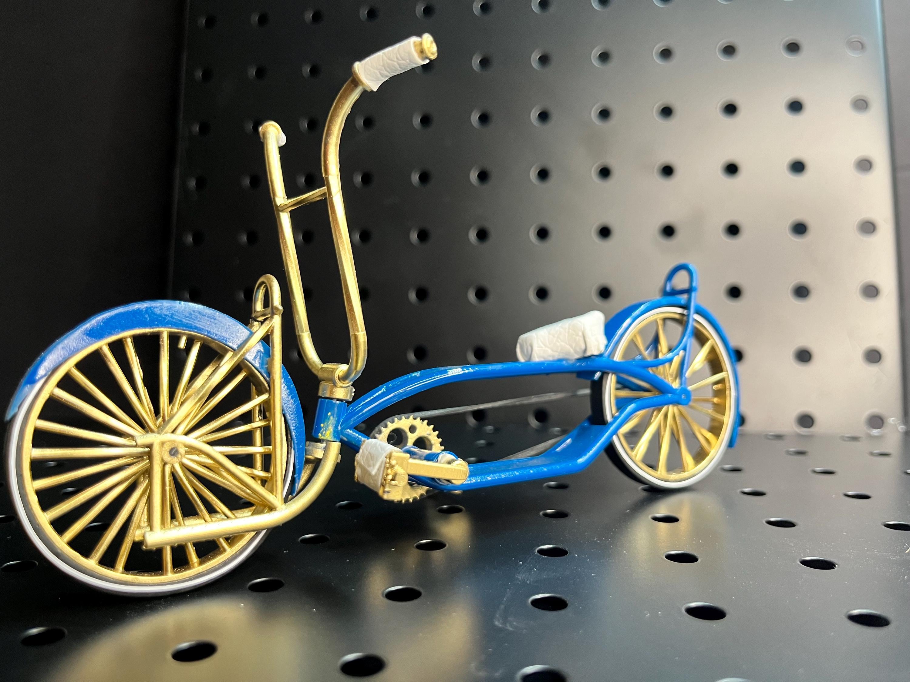 1:10 Scale Model Lowrider Bike. Smurf Edition. - Etsy