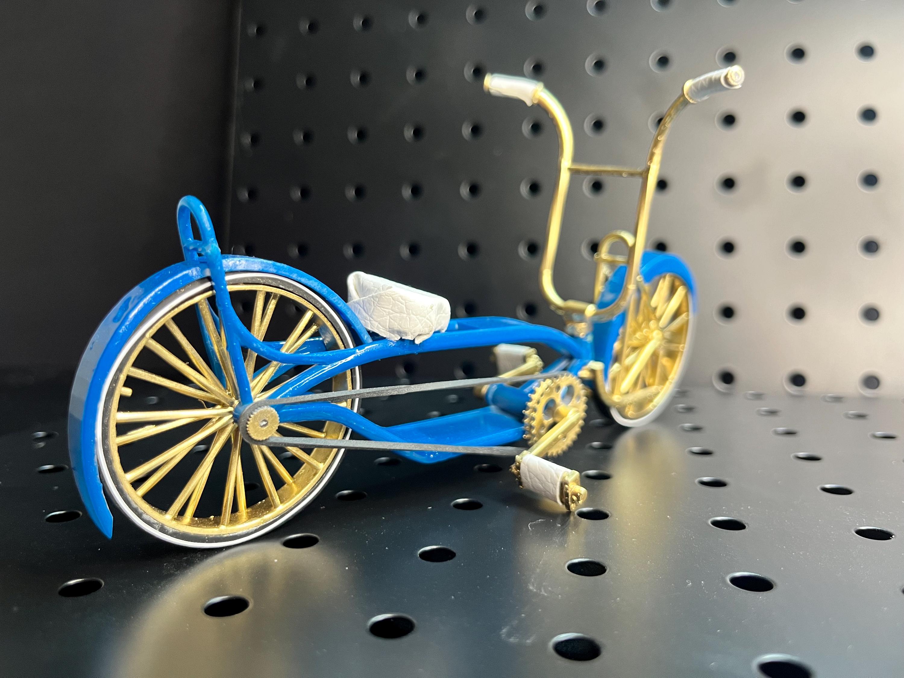 1:10 Scale Model Lowrider Bike. Smurf Edition. - Etsy