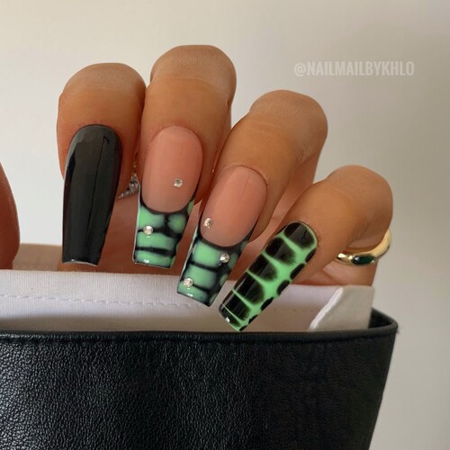 MAEVE Reusable Hand Painted Press on Nails White Abstract - Etsy UK
