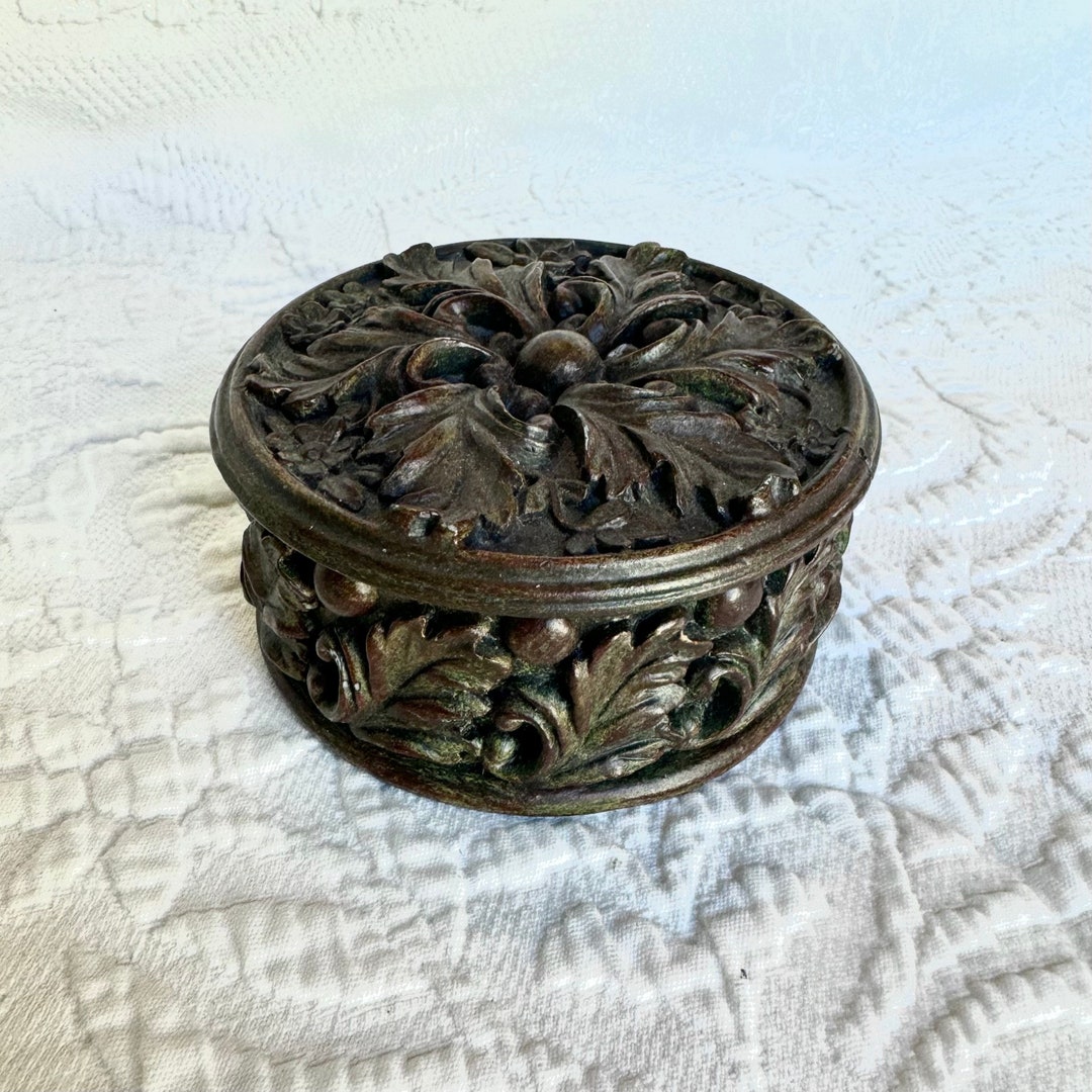 Ornate Box-round-wood-baroque-jewelry Box-trinket Box-brown-unique Box ...