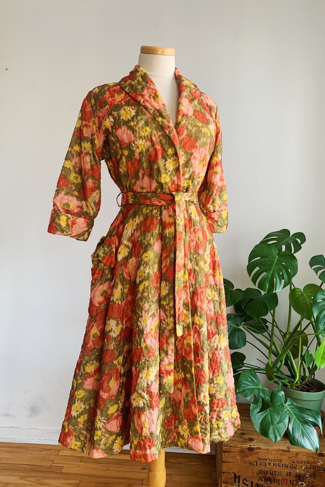 40s Quilted Floral Print Housecoat 1940s Impressionist Floral Print
