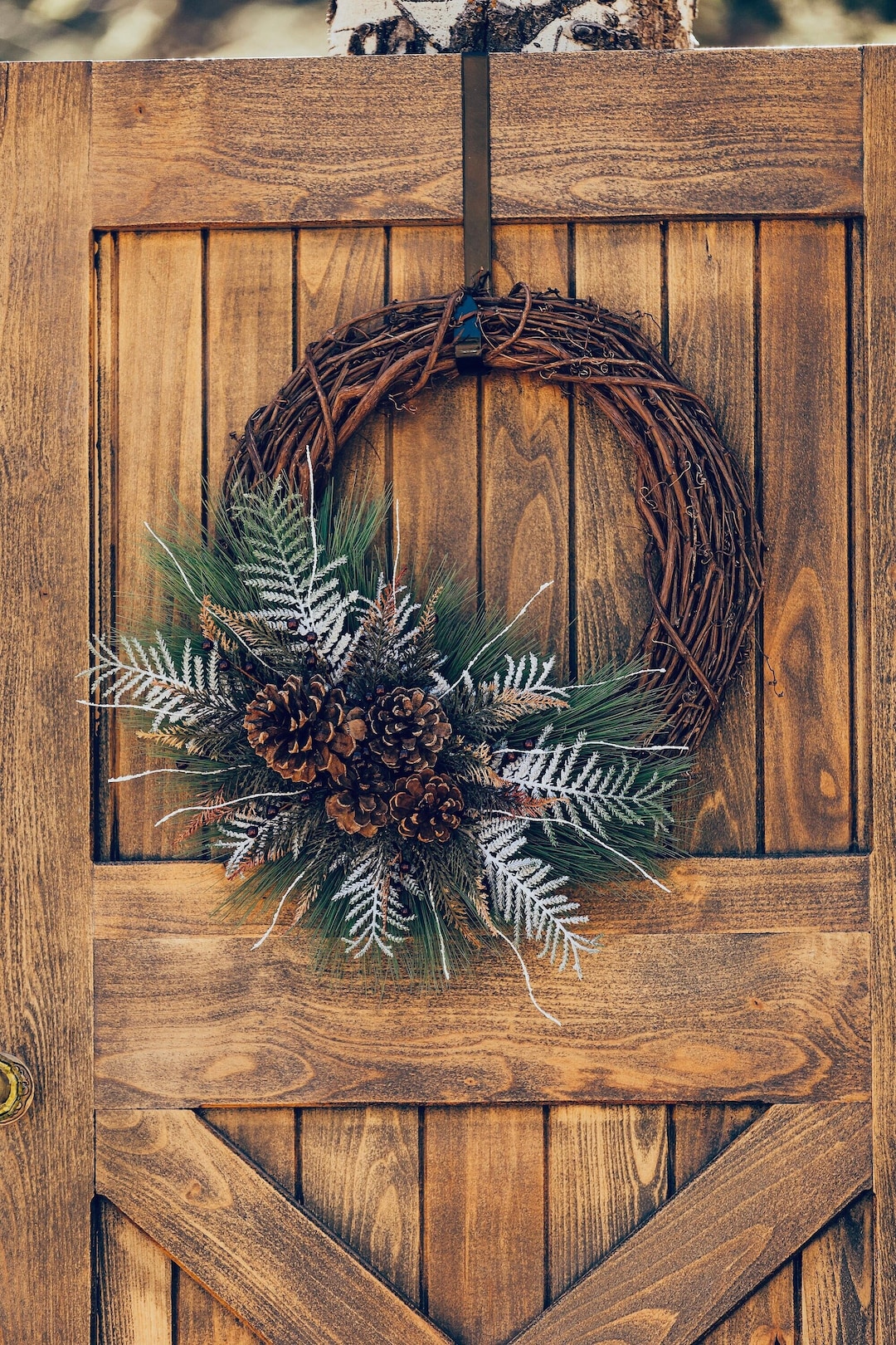 Outdoor Pinecone Christmas Wreath, Flocked Pinecone Wreath for Front ...