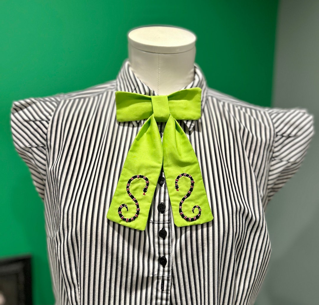 Dueling Snakes Bowtie - Etsy