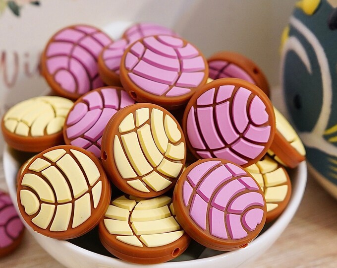 Cafecito & Chisme,, Concha Bread Pastry, Coffee Mexican Pastry, Sweet ...