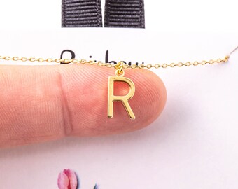 Letter R Necklace | Etsy