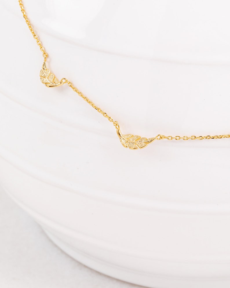 Dainty Chained Leaf Charm Necklace Nature Necklace Dainty - Etsy