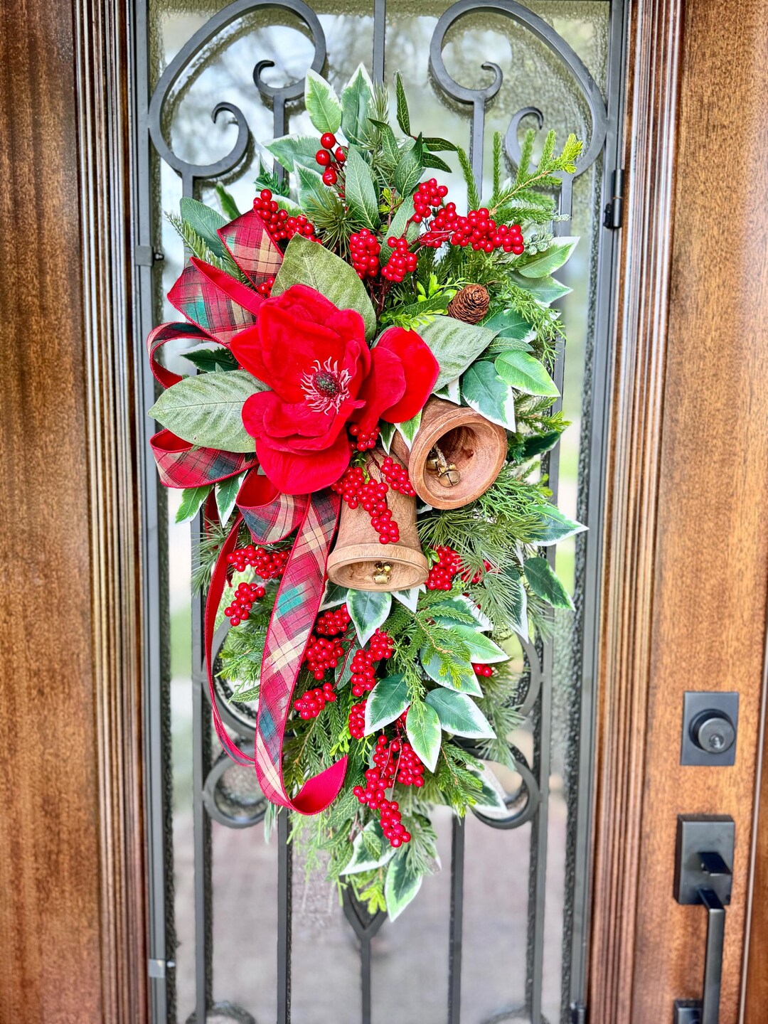 Rustic Christmas Bell Wreath, Primitive Winter Berry Wreath, Classic ...