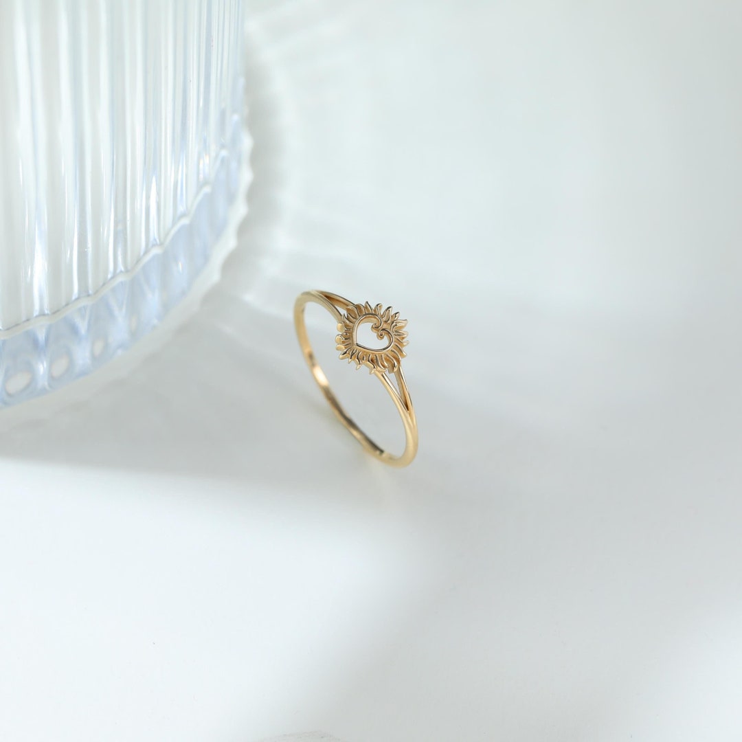 14K Solid Gold Heart Shaped Stackable Ring, Gold Sunburst Heart Ring ...