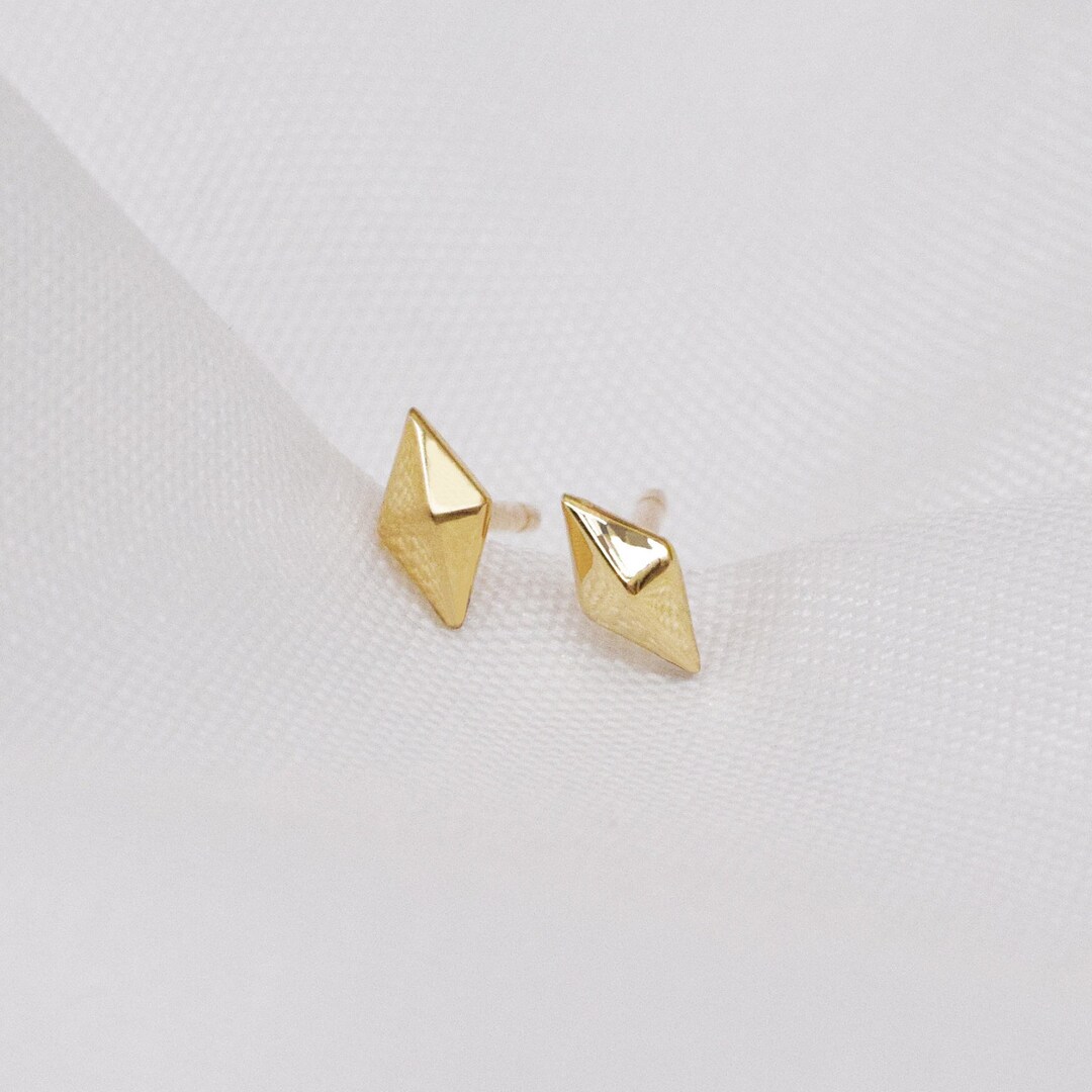 14K Solid Gold Diamond Shaped Earring, Gold Dainty Tiny Rhombus Shape ...