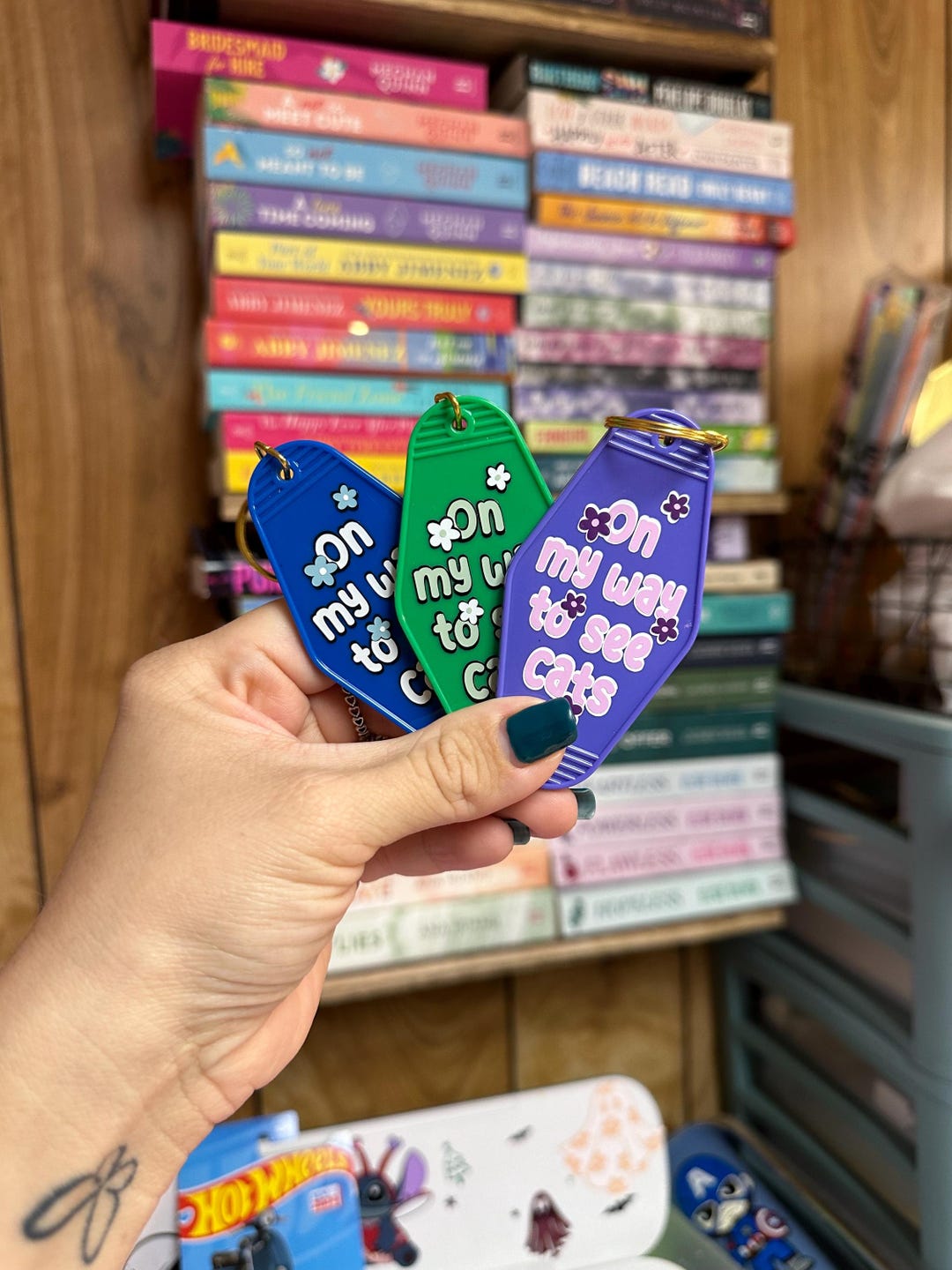 On My Way to See Cats Motel Keychain, Keychains, Car Accessories, Key ...