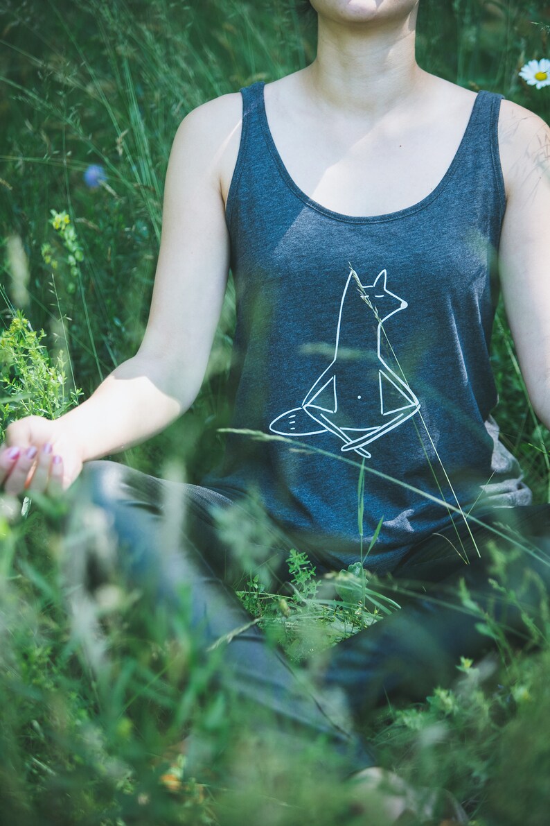 Yoga Fox Tank Top for Her, Calm Forest Animal Friend Gift, Cute Fox ...