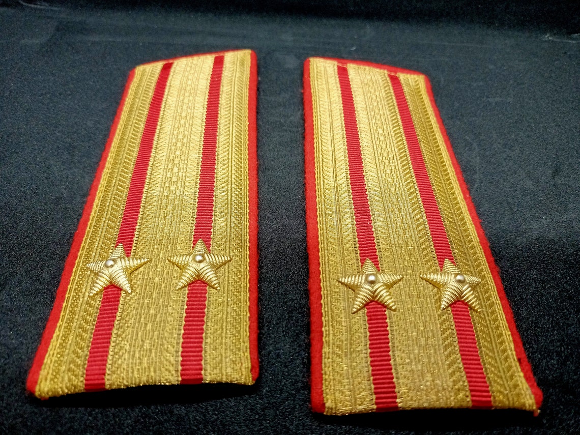 Original MILITARY Epaulet of a Soviet OFFICER Epaulet of the RUSSIAN ...