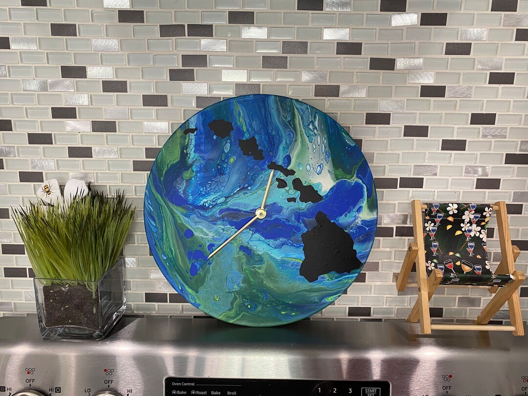 Clock Hawaiian Islands, Round 12 Inch Vinyl Painted Acrylic With ...