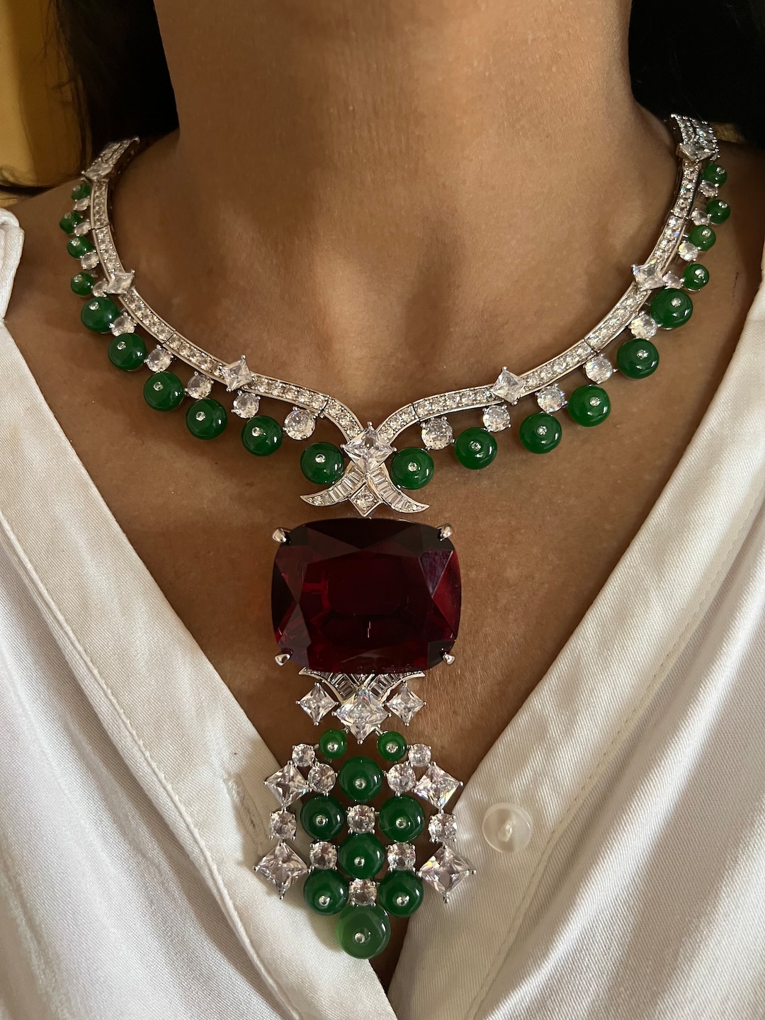Exquisite Necklace Set A Masterpiece of Elegance - Etsy