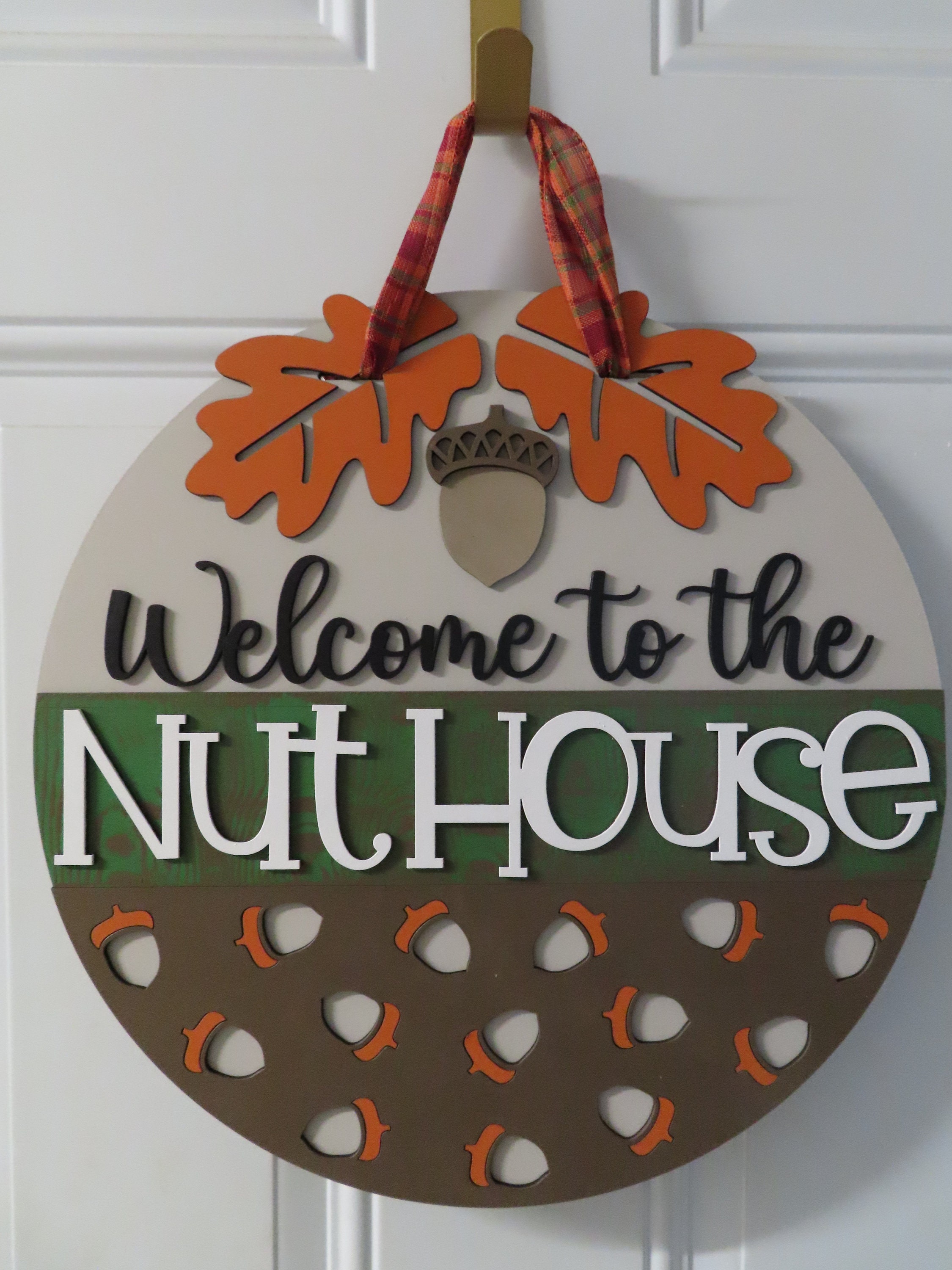 Fall Door Hanger - Welcome to the Nuthouse - Etsy