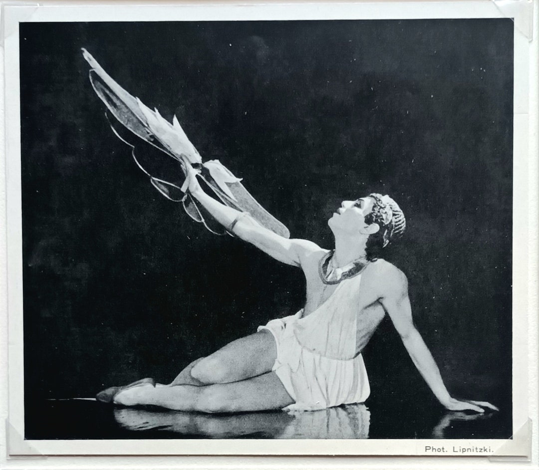 The Dancer Serge Lifar in His Ballet Icare Photograph by - Etsy