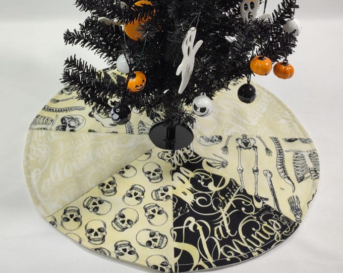 Halloween Mini Tree Skirt. 12-inch Diameter Round Tabletop Tree Skirt ...