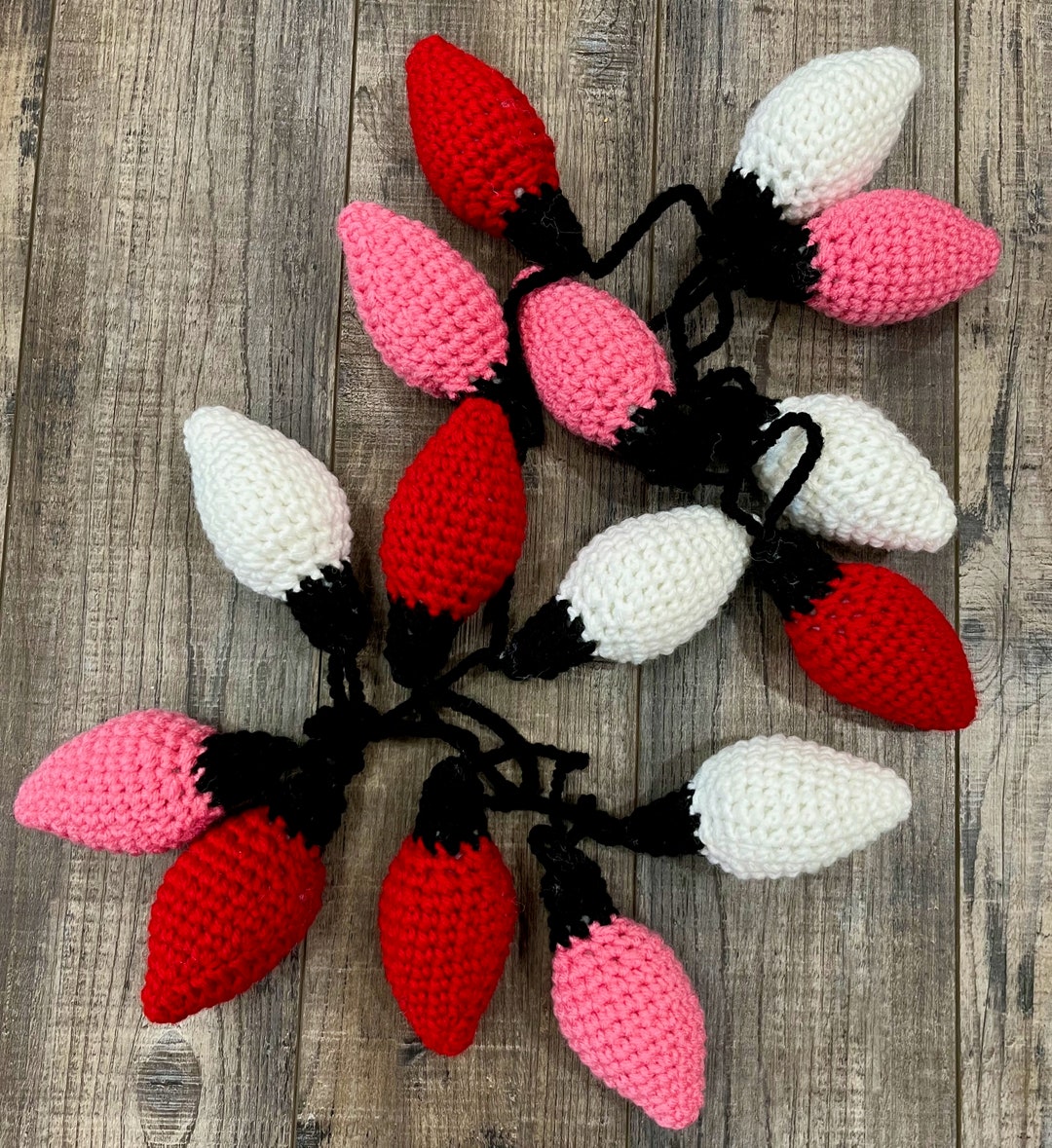 Valentine's Day Crochet Light Bulb Garland | Crochet Light Bulb Garland ...