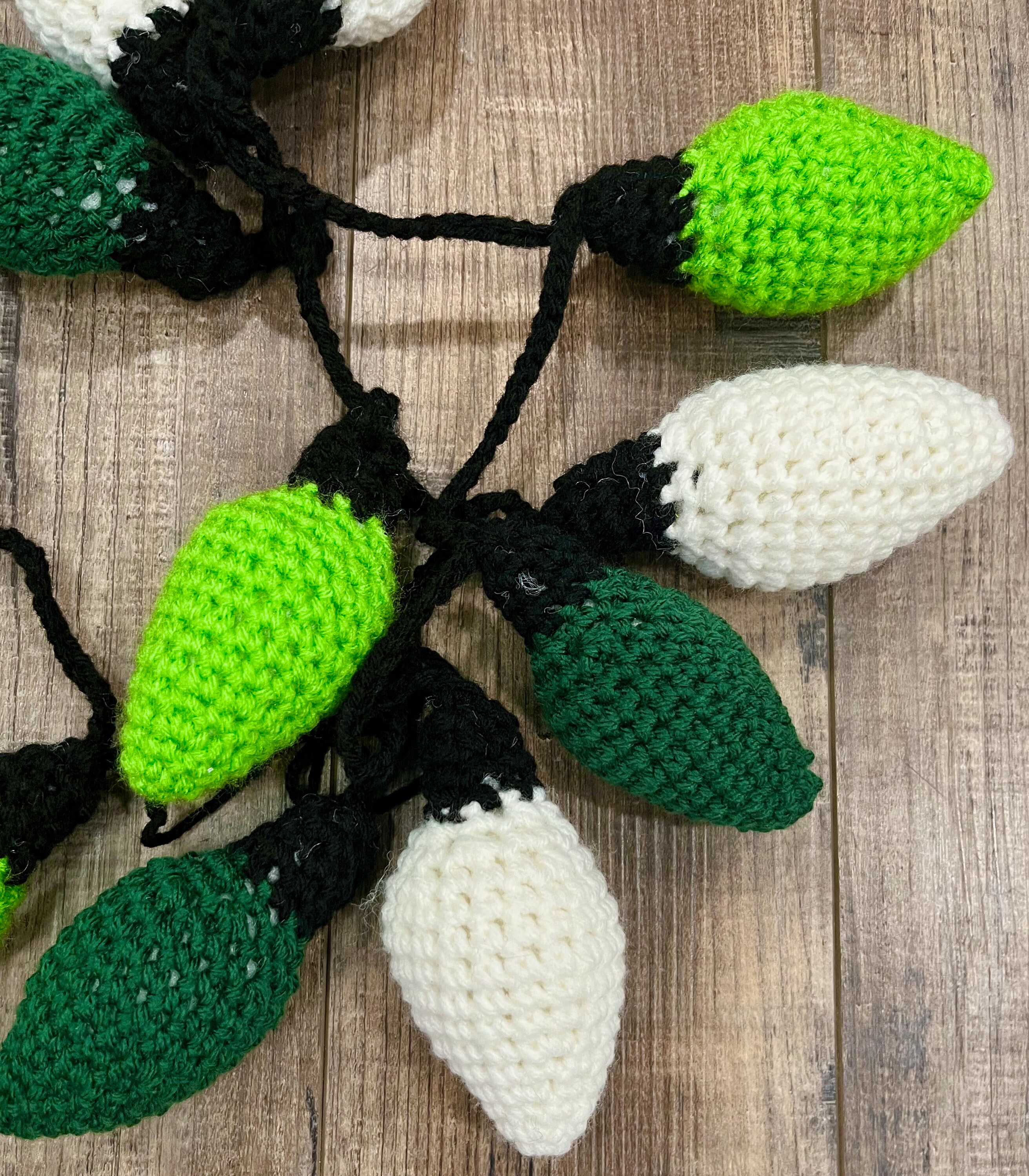 Crochet St. Patrick's Day Light Bulb Garland | Crochet Light Bulb ...