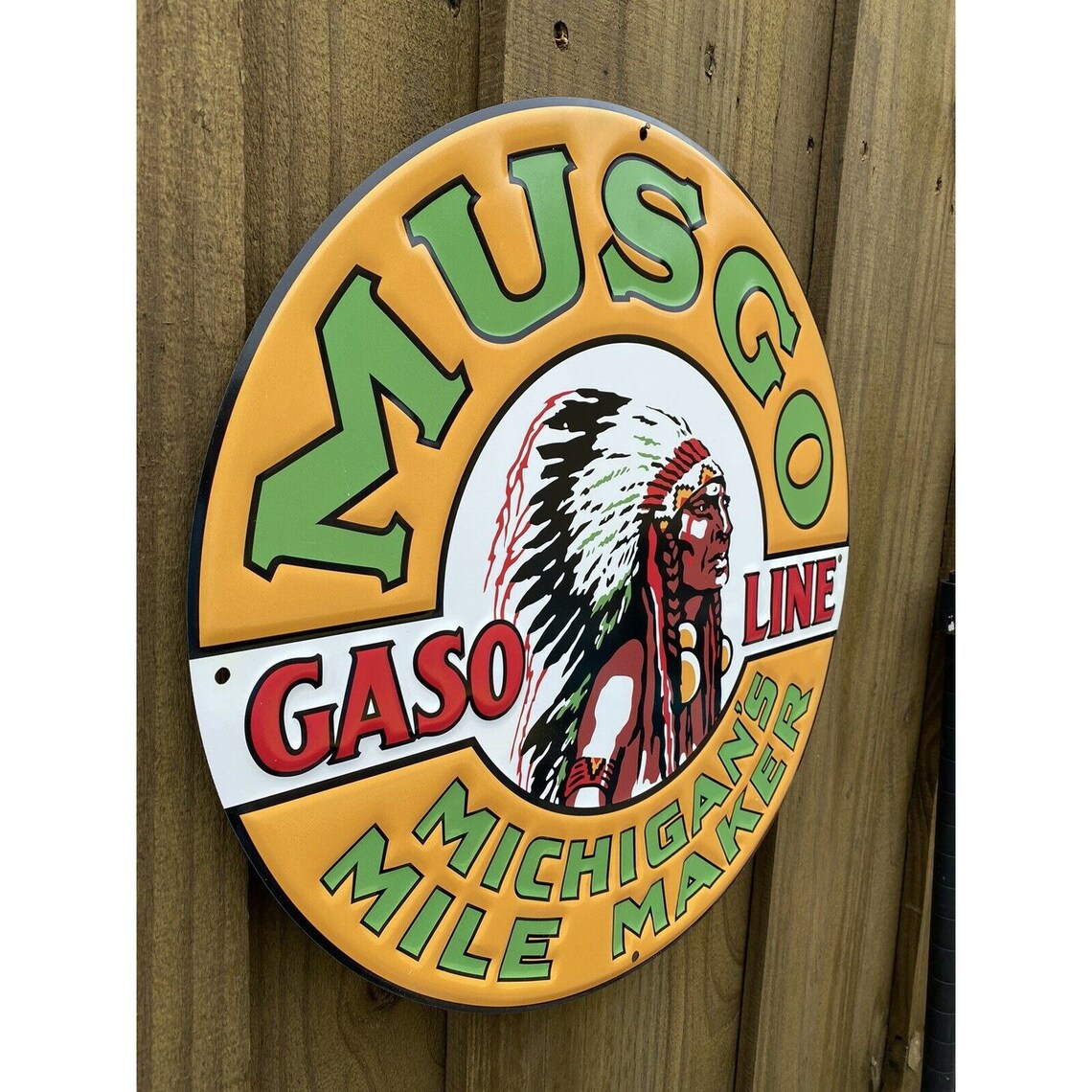 VINTAGE MUSGO ESSENCE Embossed Metal Sign Advertising Oil Gas - Etsy France