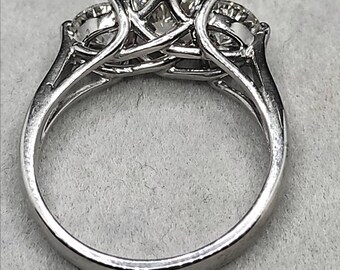 Moissanite Gra Ring - Etsy