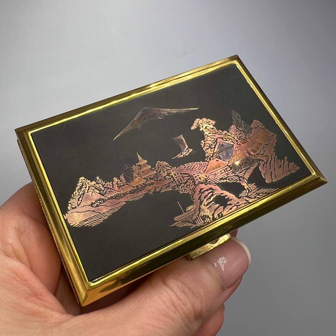 Vintage Musical Compact/1960s Vanity Powder Box/mechanical Music Box ...
