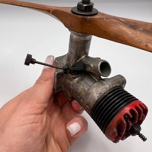 Vintage Mccoy 35 Red Head Model Airplane Radio Control Engine Propeller ...
