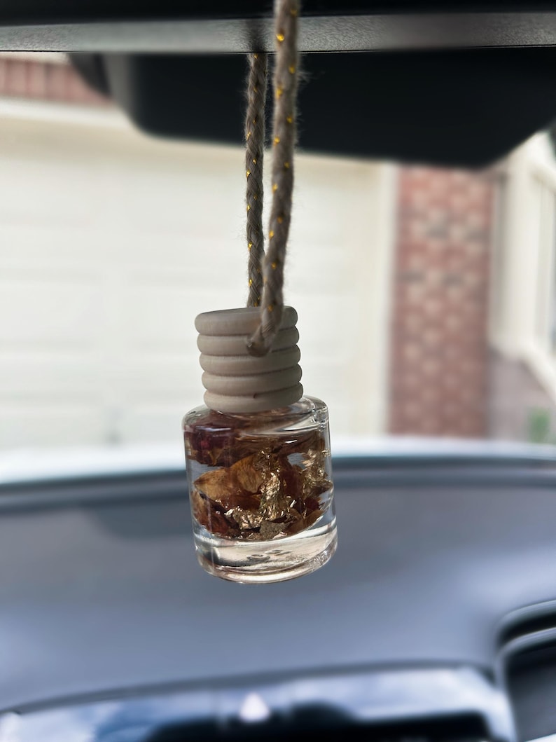 CAR DIFFUSER Rose Petal & Gold Flakes Personalize Scent and Shape Mirror Hang Diffuser - Etsy