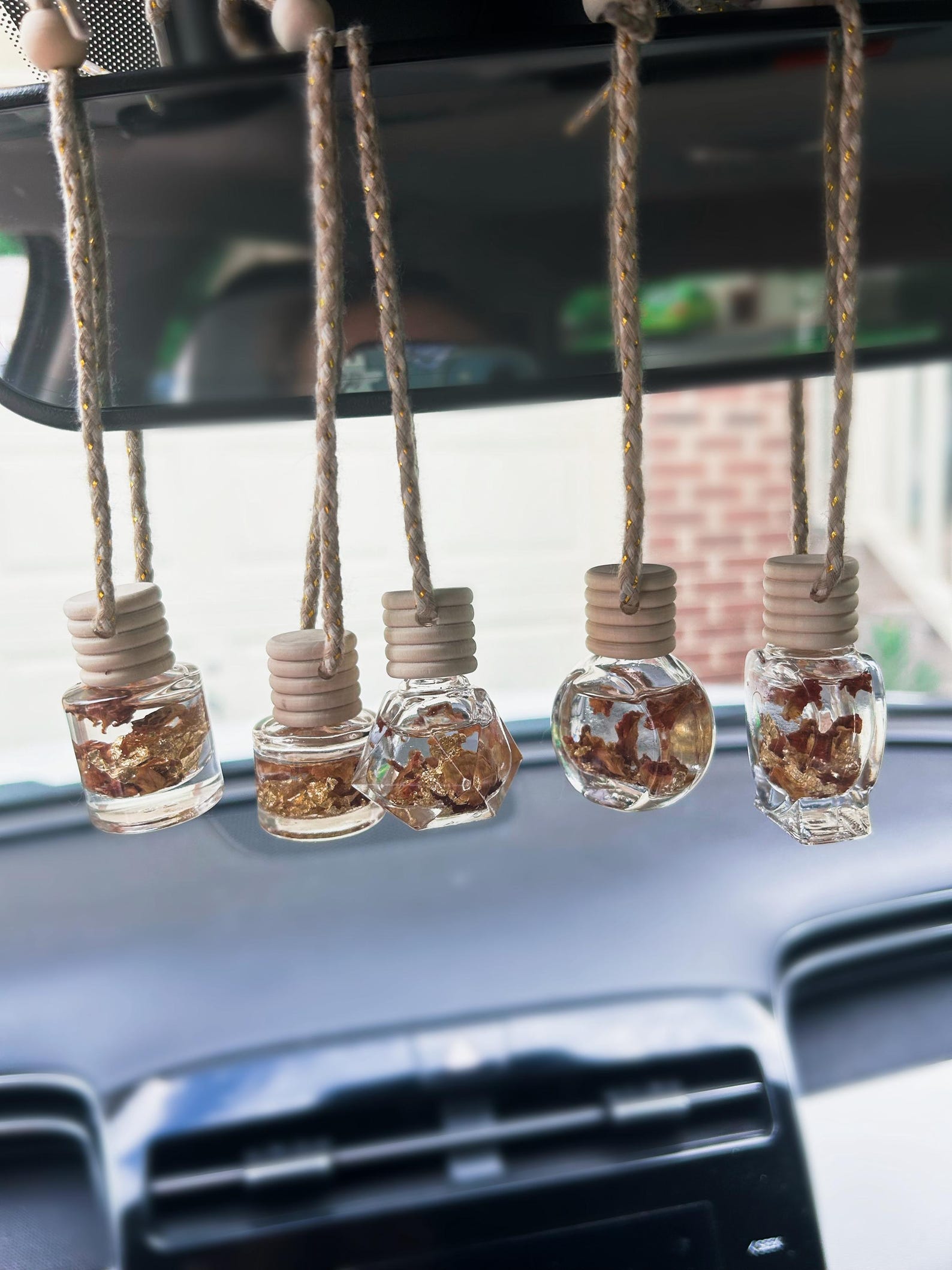 CAR DIFFUSER Rose Petal & Gold Flakes Personalize Scent and Shape Mirror Hang Diffuser - Etsy