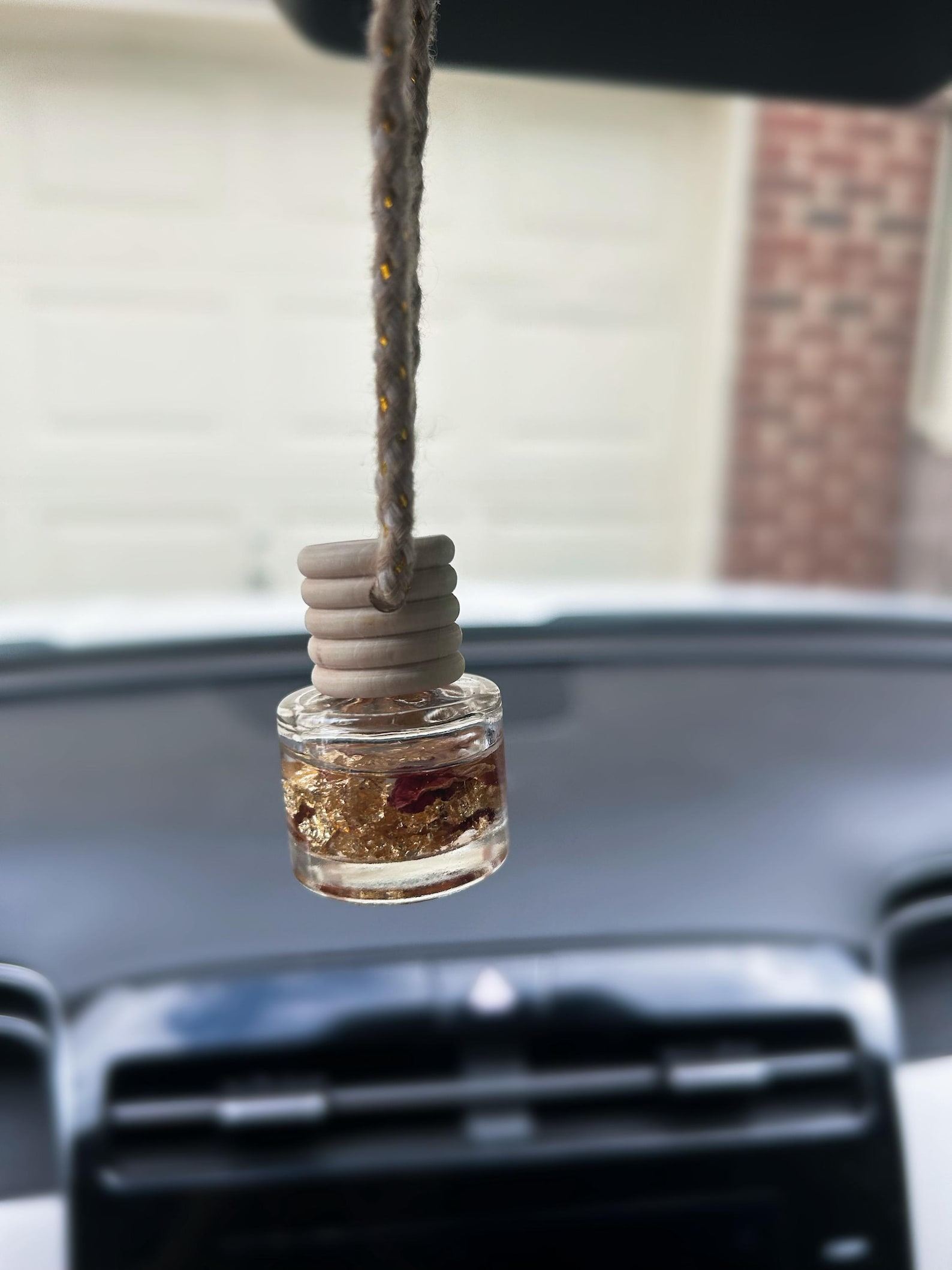 CAR DIFFUSER Rose Petal & Gold Flakes Personalize Scent and Shape Mirror Hang Diffuser - Etsy