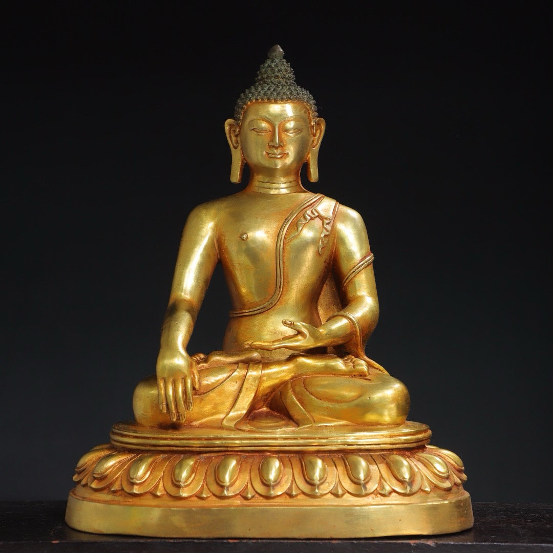 Exquisite and Rare Gilt Bronze Amitabha Buddha Statue Made by Chinese ...