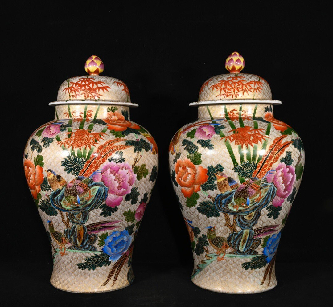 A Pair of Exquisite and Rare Chinese Antique Hand-painted General Jars ...