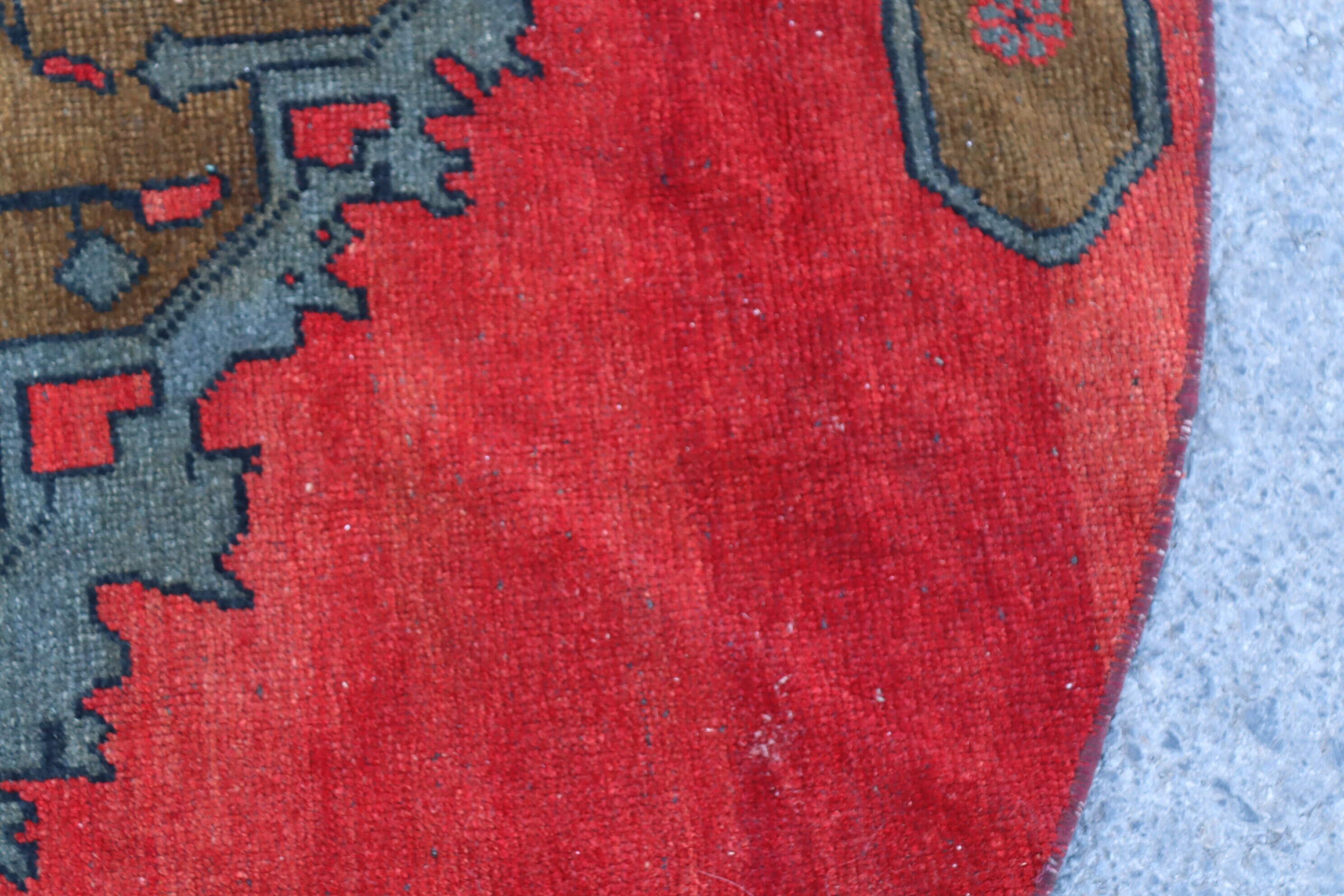 Red circle rug Vintage rug Small area rug Bathroom rug | Etsy