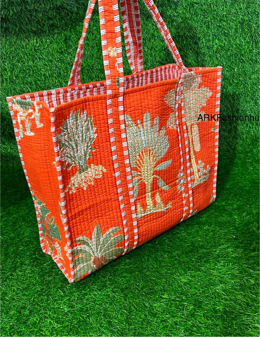 Quilted Reversible Shopping Jola Bag, Pure Cotton Hand Print Party Wear ...