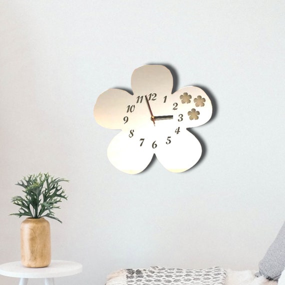 Daisy Acrylic Clock Many Colours Available bespoke Shapes - Etsy