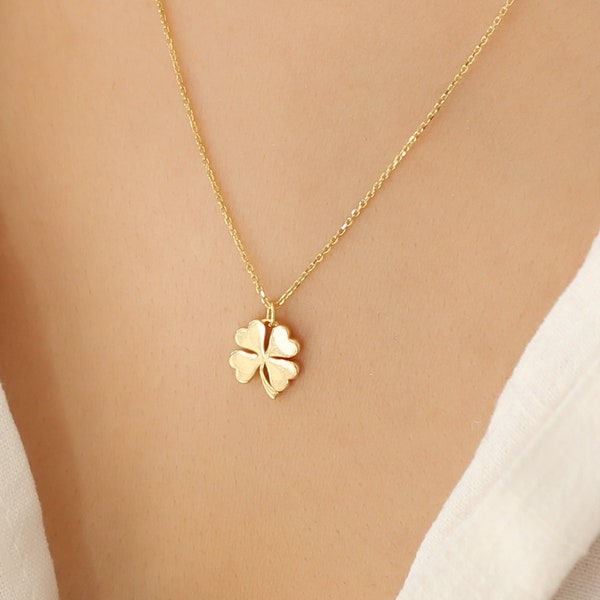 Clover Necklace - Etsy