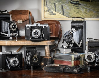 Vintage Camera. 1950s & 1960s Retro Cameras / Box Cameras and Cases ...