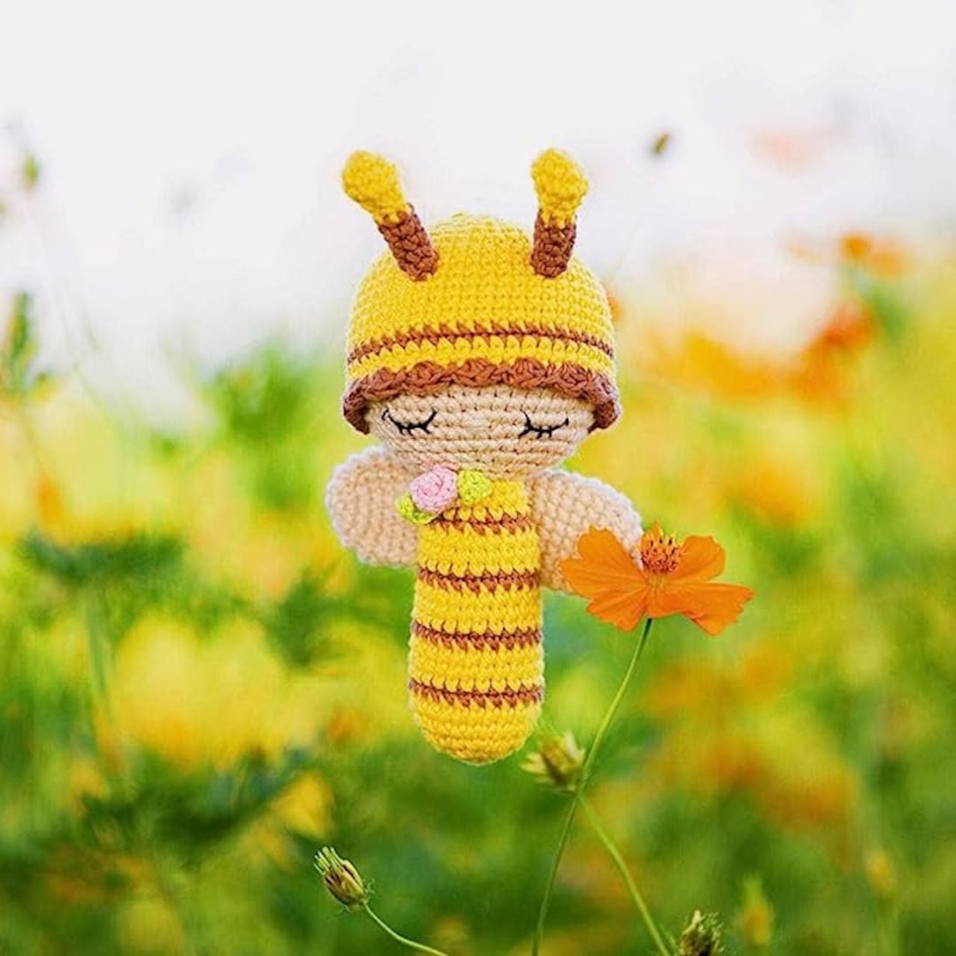 Sleeping Bee Rattle, Eye-catching Colored Toy for Toddlers, Handmade ...